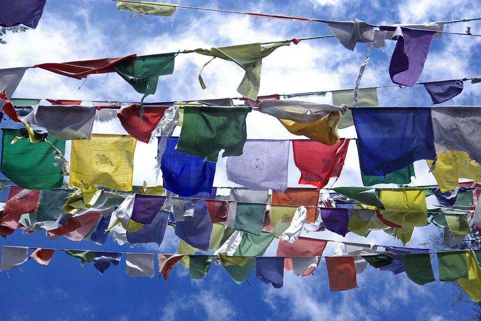 flags-2702734_960_720 | Lama Yeshe Ling